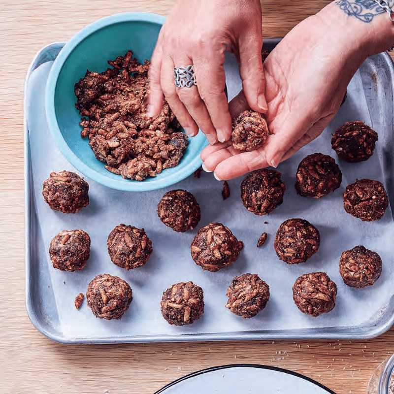 Anna's chocolate crackle bliss balls | Recipes | WW Australia